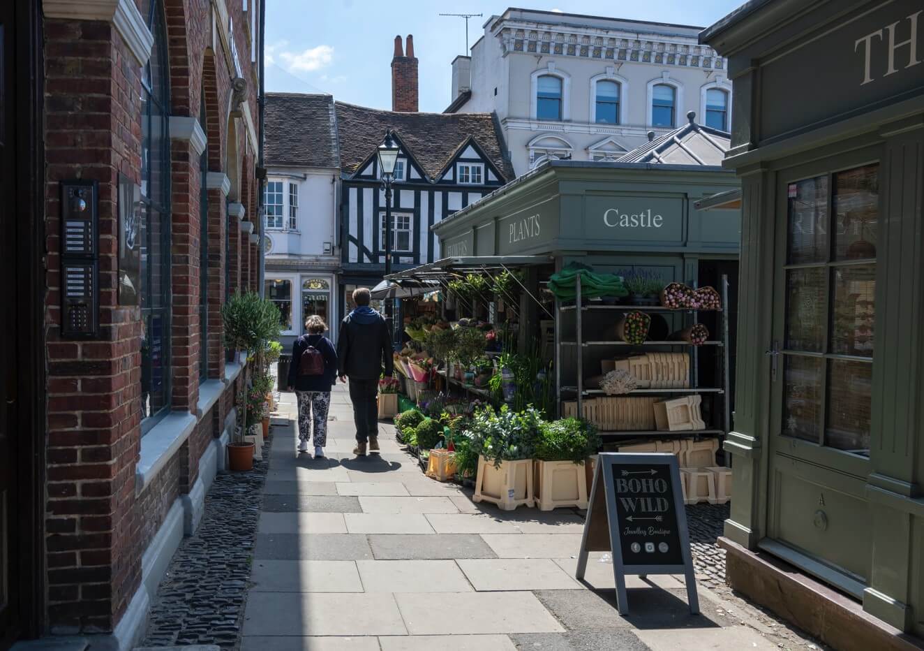 Discover Farnham's shopping - Farnham Town Council